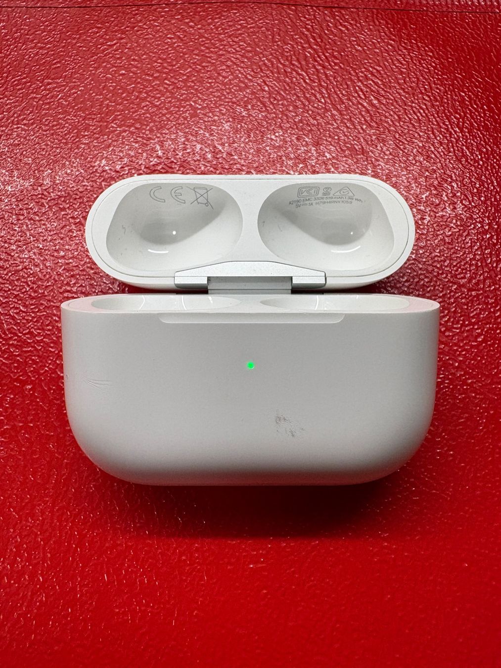 Apple AirPods Pro 1 charging case (A 2190). (Gebraucht) in Lausanne für ...