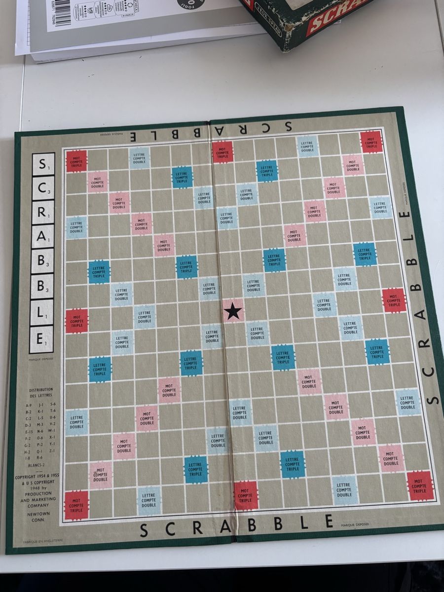 Scrabble - Edition Française - Jeu de Société (D'occasion) à La Chaux ...