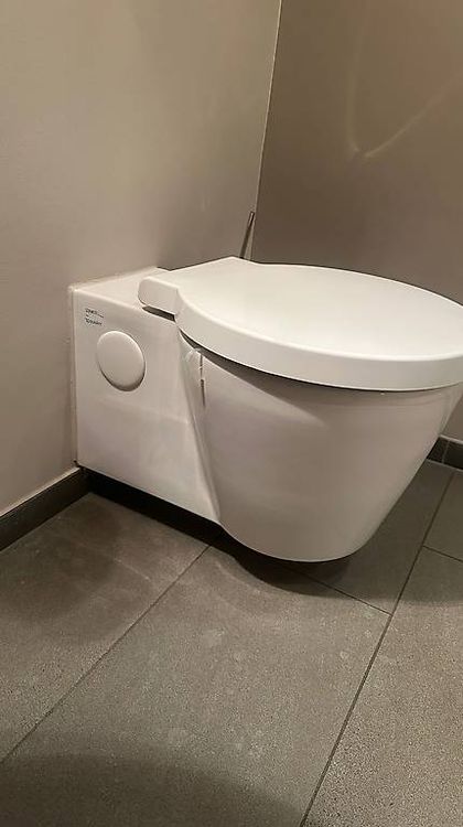 Designer WC Duravit Starck 1 inkl. Sitz & Armatur (Gebraucht) in Lachen ...