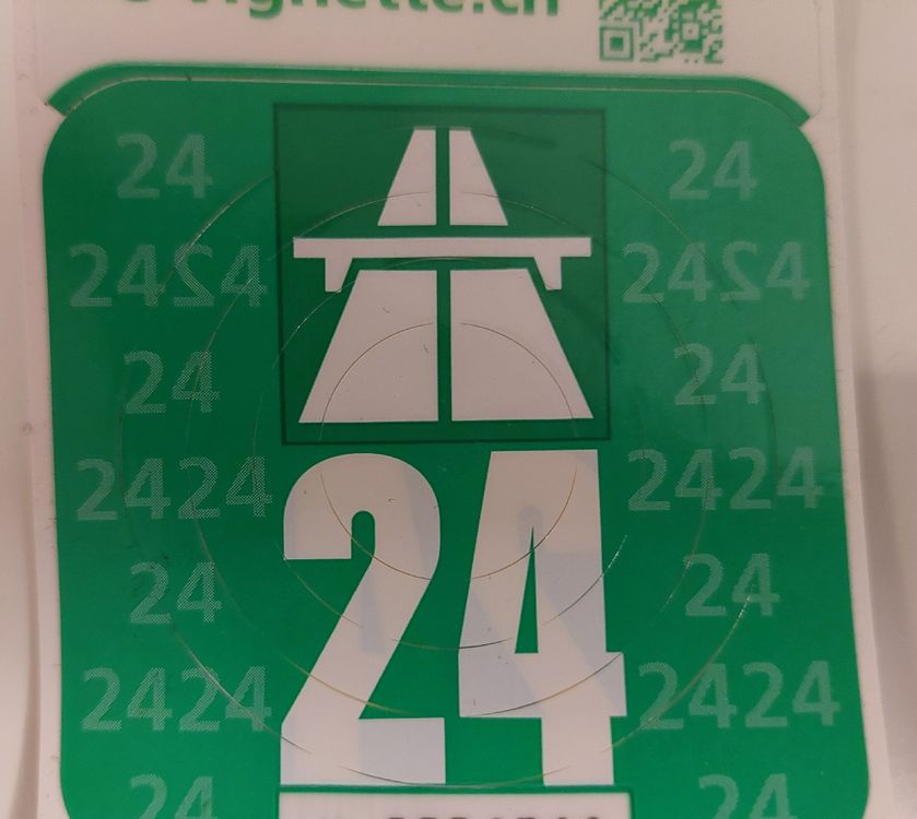 Autobahnvignette 2024 (Neu und originalverpackt) in Bösingen für CHF 37.5 – mit Lieferung auf ...