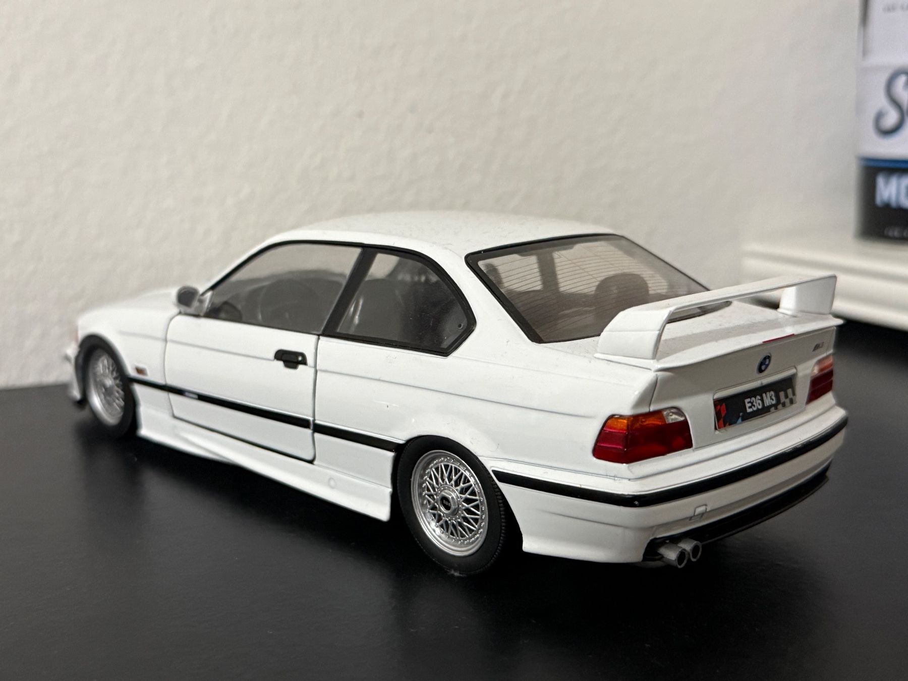 BMW M3 E36 Plain body Lightweight 1:18 Solido (Neu (gemäss Beschreibung ...