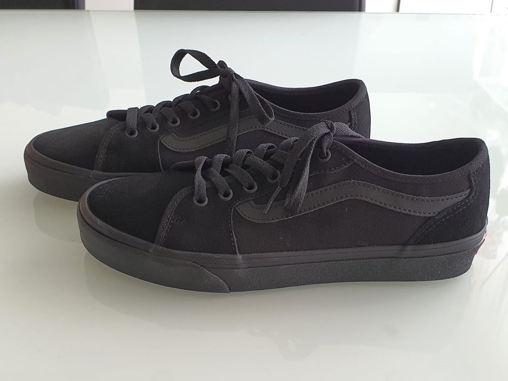 Gr. 42 - VANS Sneaker, Neu (Neu und originalverpackt) in Nürensdorf für CHF 39 – mit Lieferung ...