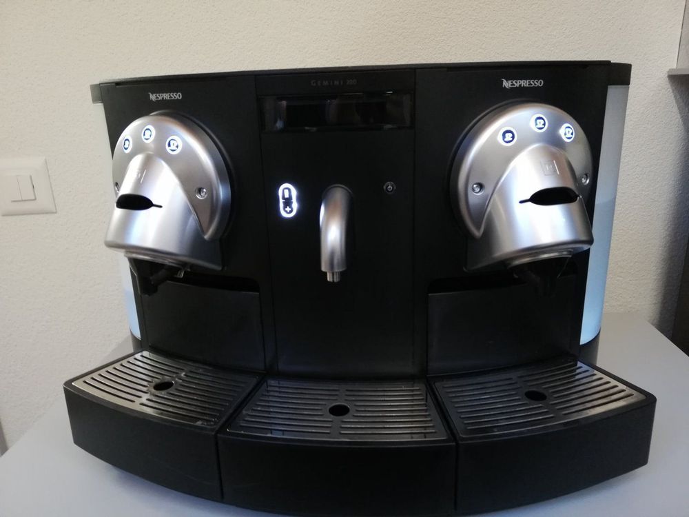 Nespresso Kaffeemaschine Gemini CS 200 P (Gebraucht) in Weissenburg für ...