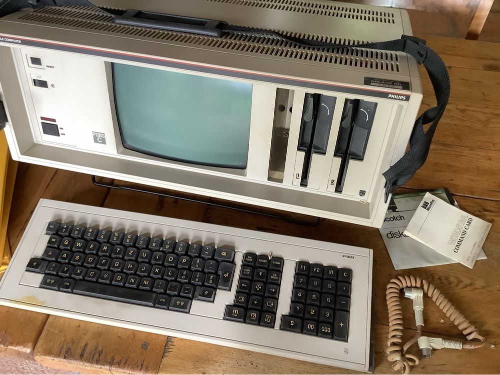 Philips Portable Computer P 2000 C (Defekt) in Adlikon b.Regensdf für CHF 113 – nur Abholung auf ...