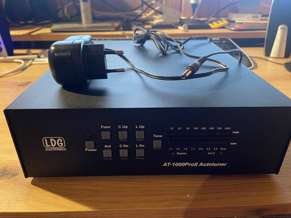 LDG AT-1000Pro II Tuner d'antenne 1000 W (Gebraucht) in Les Bois für ...