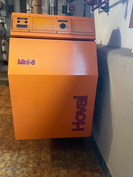 Heizkessel HOVAL Mini 3 25 KW inkl. Oelbrenner Top Zustand (Gebraucht ...