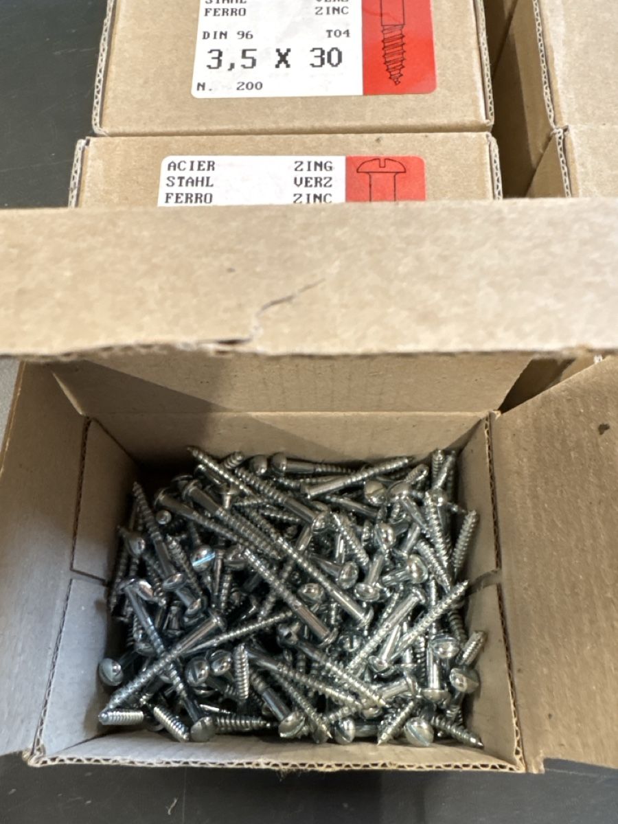 Lot de vis acier zingué 3.5 x 30 mm, 10 boîtes neuves (Neu und ...