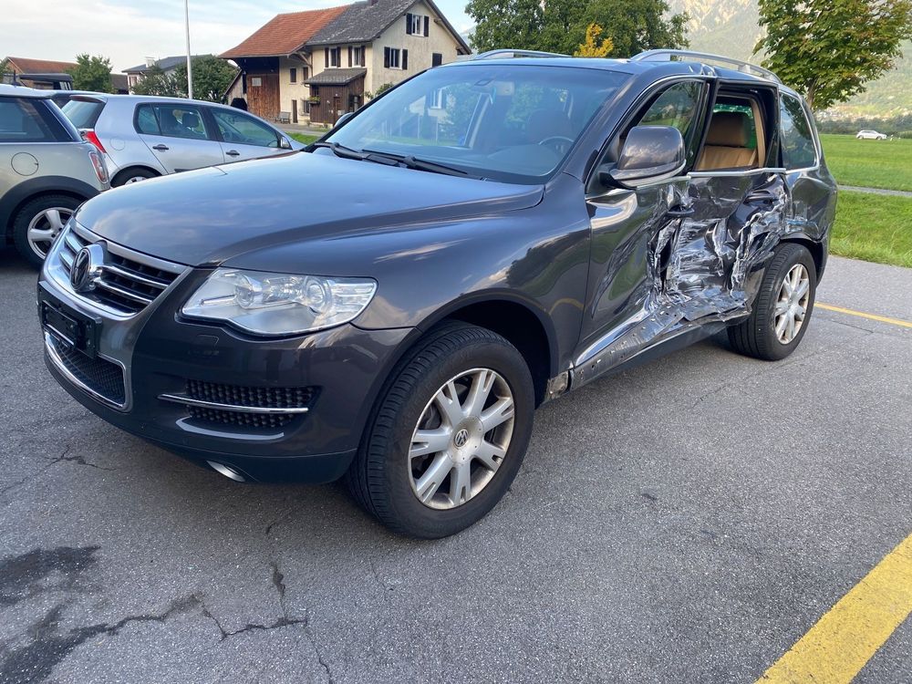 VW Touareg 3.0 TDI Unfall | Kaufen auf Ricardo