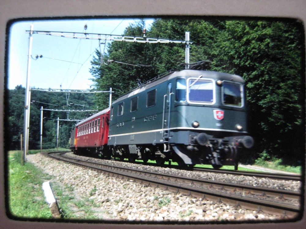 Dia: SBB Re 4/4 II, 1980, Schweizerische Bundesbahnen SBB, S (Neu (gemäss Beschreibung)) in ...