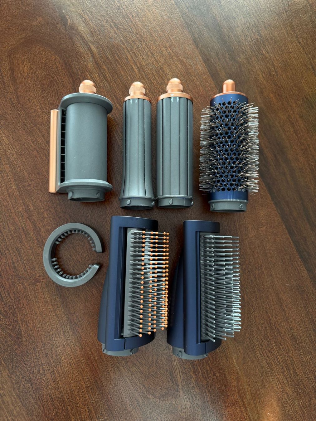 Dyson Airwrap Multi Hairstyler Short – Komplettset (Gebraucht) in ...