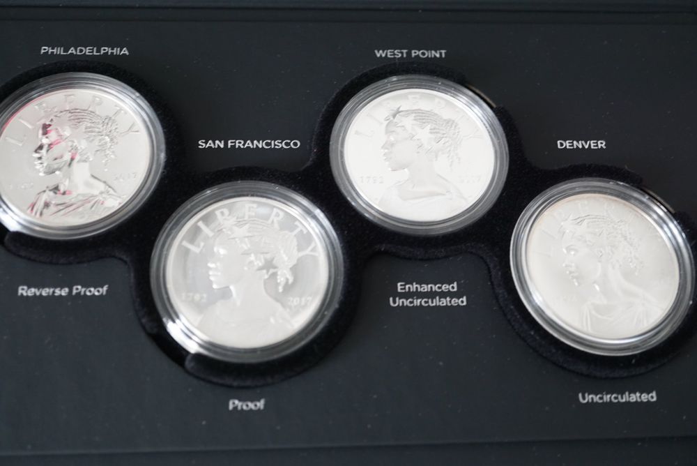 AMERICAN LIBERTY - 225TH ANNIVERSARY - 4 MEDAL SET - SILBER (Neu ...