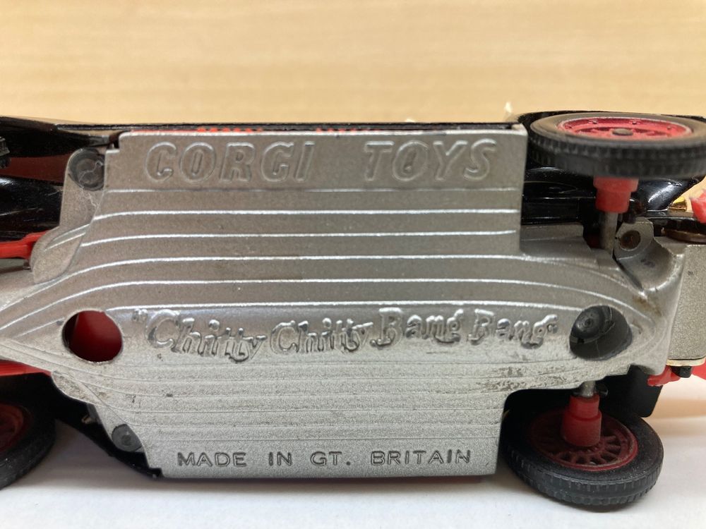 Chitty chitty Bang Bang Corgi Toys (Gebraucht) in Bretzwil für CHF 450 ...