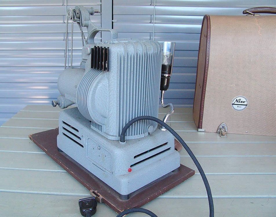 Filmprojektor Nizo Lucia 8mm Mod. II (Gebraucht) in Schlieren für CHF ...