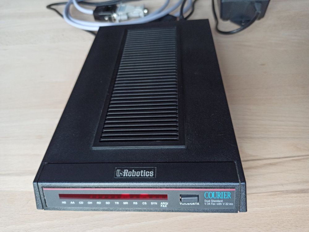 USRobotics Courier Modem V.Everything V.34 Data F.VC V.32 ++ (Gebraucht ...