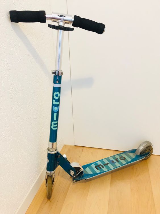Micro Scooter/Kickboard/Trotti Grün LED-Räder (Gebraucht) in Ebmatingen für CHF 2 – nur Abholung ...