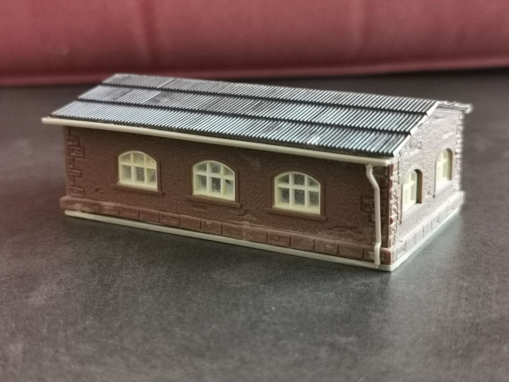 Modellhaus Polizeistation mit Garagen, Vollmer 21773 | Kaufen auf Ricardo