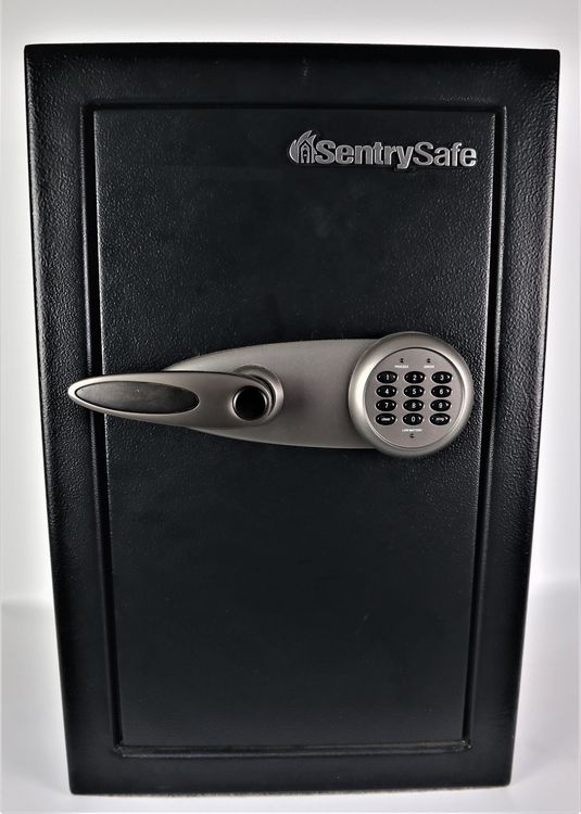 Sentry Safe/Tresor (Gebraucht) in Reinach BL für CHF 200 – nur Abholung ...