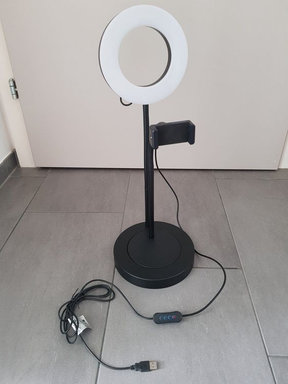 IKEA LÅNESPELARE Ringleuchte mit Mobiltelefonhalter | Kaufen auf Ricardo
