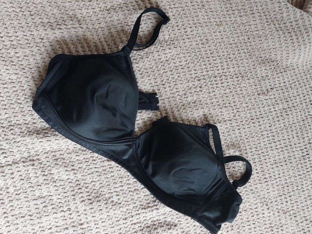 BH schwarz TRIUMPH 85AA (Gebraucht) in Münchenstein für CHF 6 – mit ...