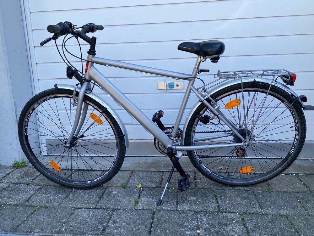 Herren Velo mit Gepäckträger (Gebraucht) in Oberriet SG für CHF 19 – nur Abholung auf Ricardo kaufen