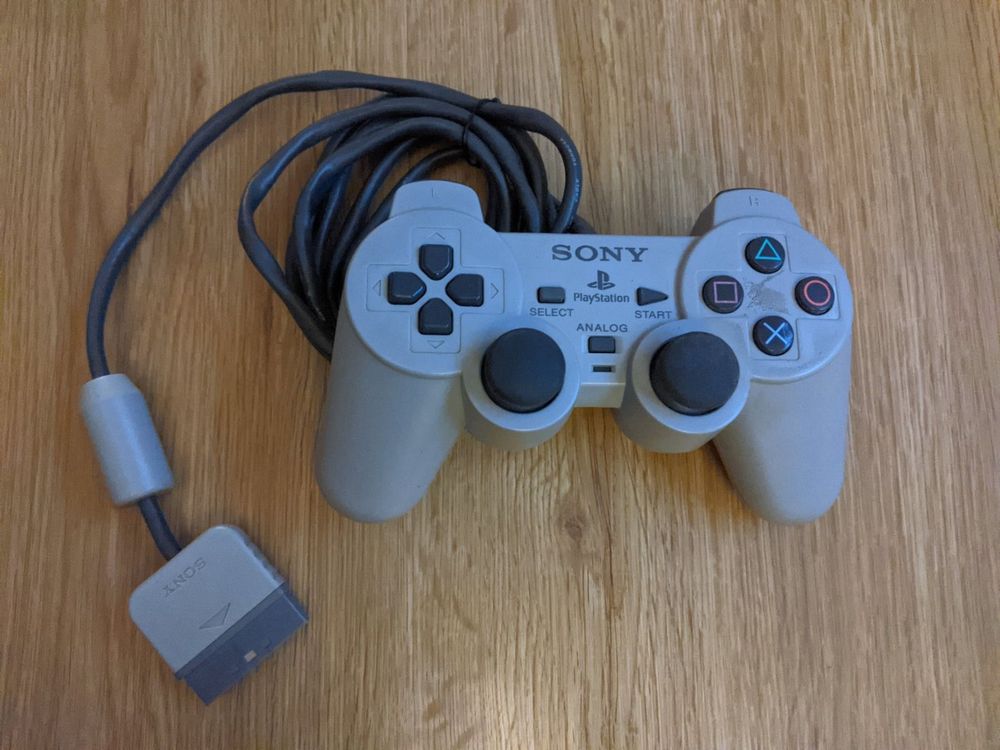 Original PS1 / PSX Controller (Gebraucht) in Menziken für CHF 22 – mit ...