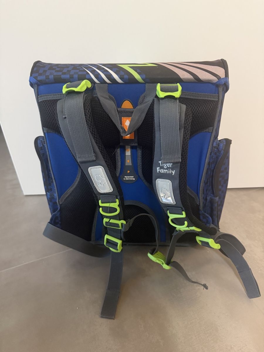 Tiger Family School Bag - Football Design - Great Deal! (Gebraucht) in ...