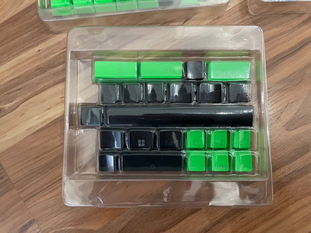Razer Blackwidow V3 TKL + Green Keycaps (Neu (gemäss Beschreibung)) in ...