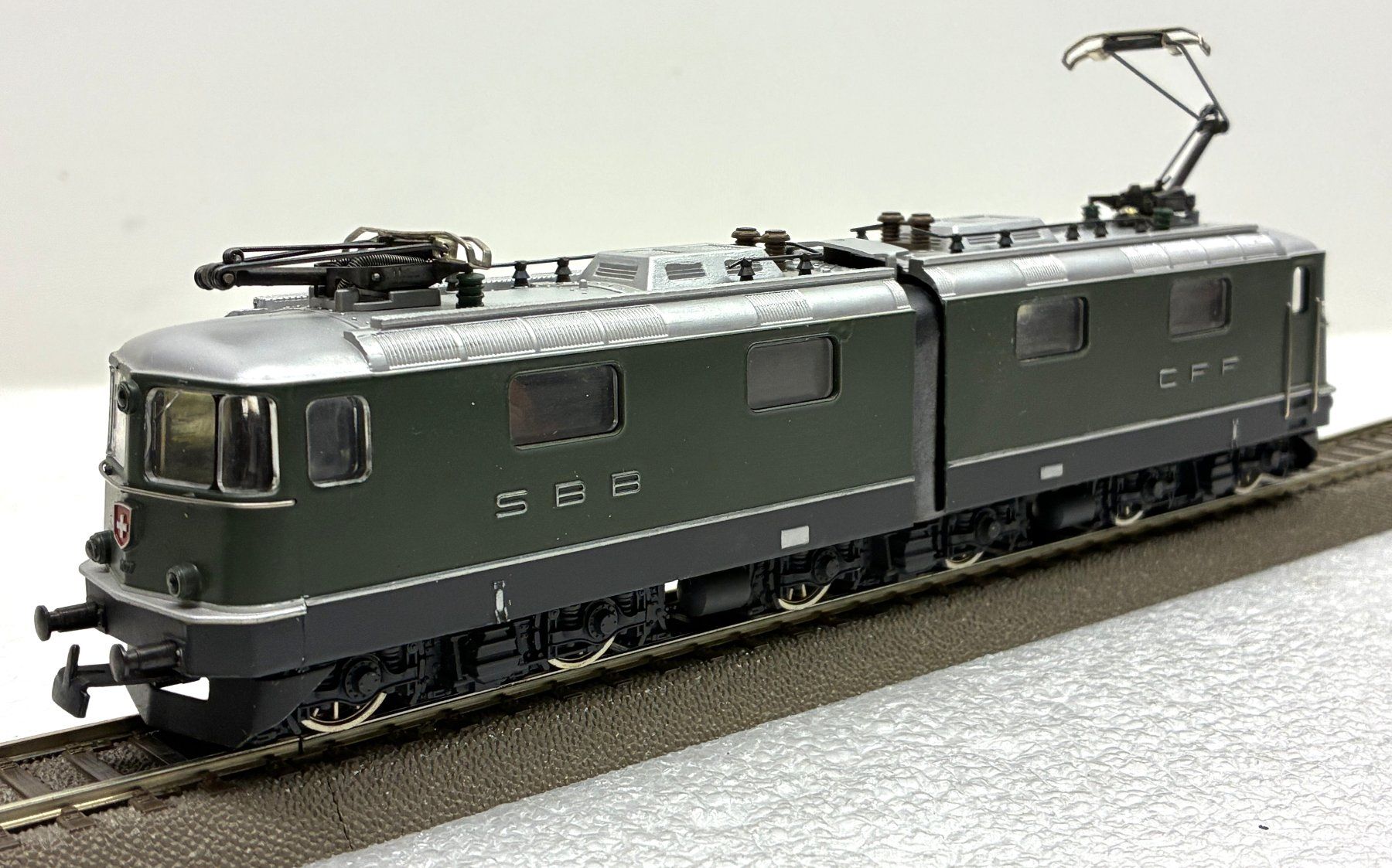 Hag 201= Re 6/6 SBB grün Guss/Metall - Vitrinenmodell 2-tlg. (Gebraucht ...