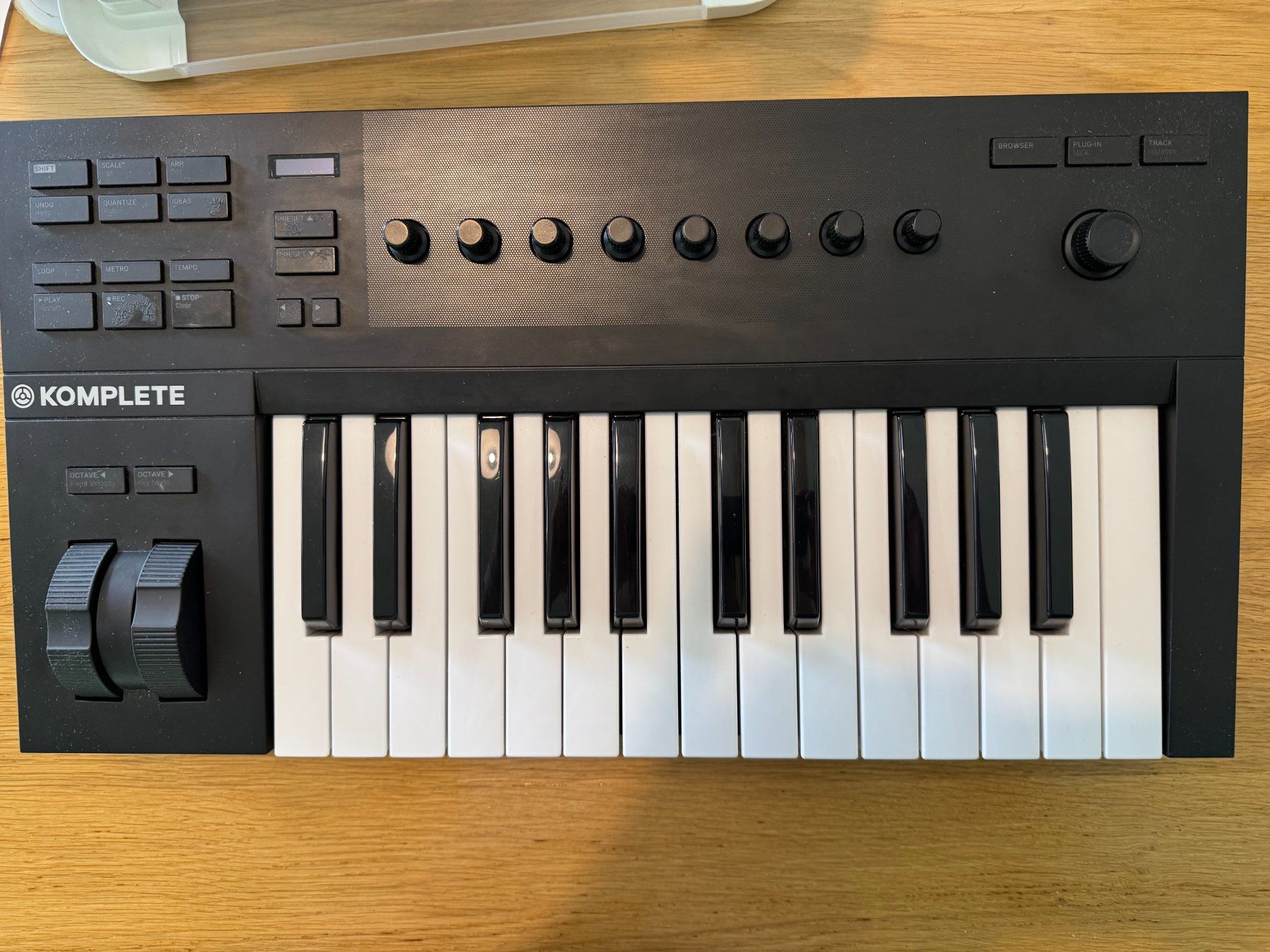 Komplete Kontrol A25 (D'occasion) à Forel (Lavaux) pour CHF 50 – avec ...