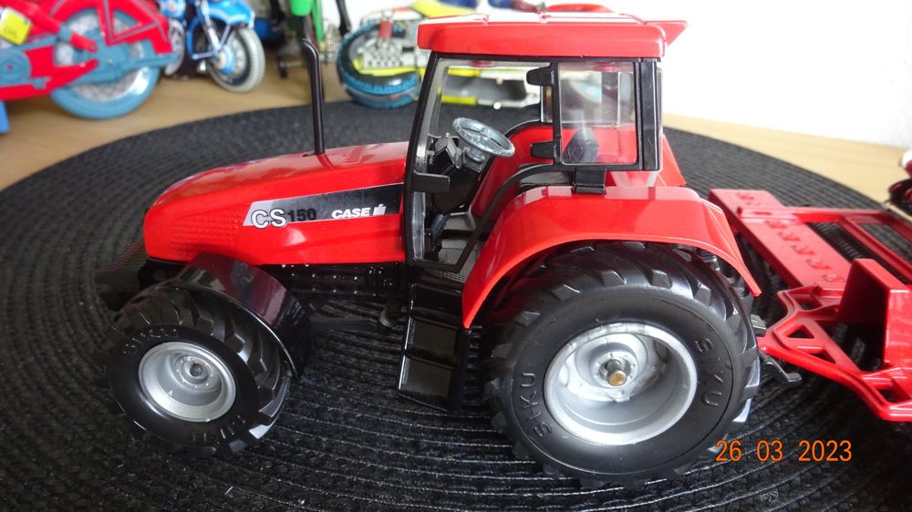Tracteur Case CS150 avec semeuse 1:32 | Kaufen auf Ricardo