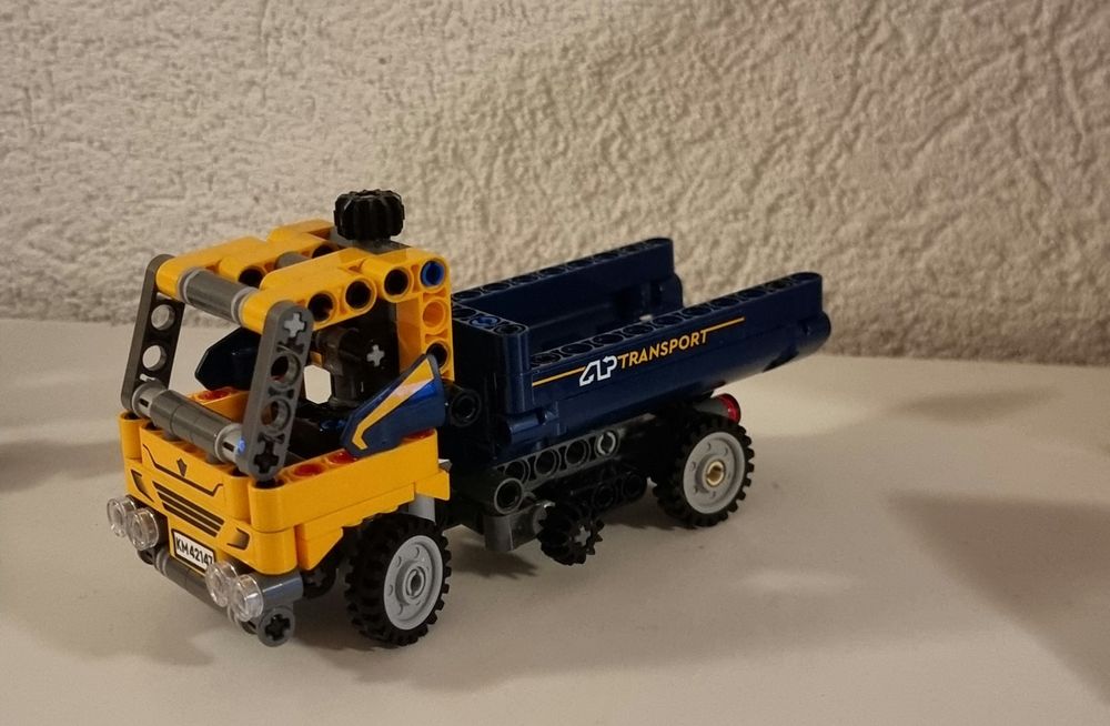 LEGO Kipplaster 42147, LEGO Technic (Gebraucht) in Morschach für CHF 1 ...