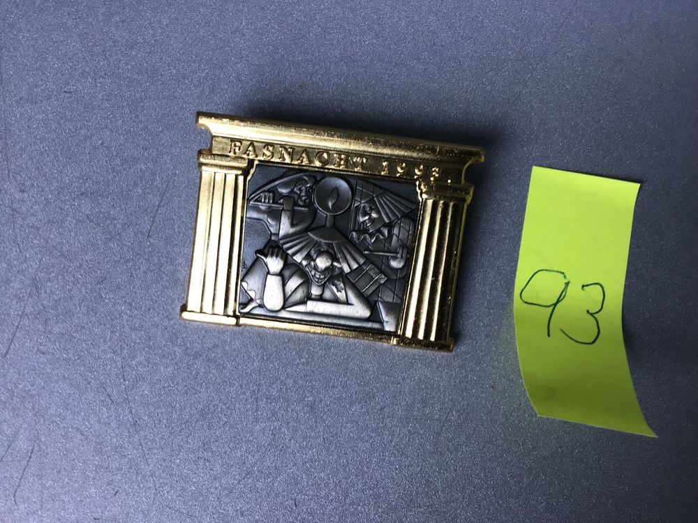 Goldplakette 1993 s Theater goht wyter (Gebraucht) in Arlesheim für CHF ...