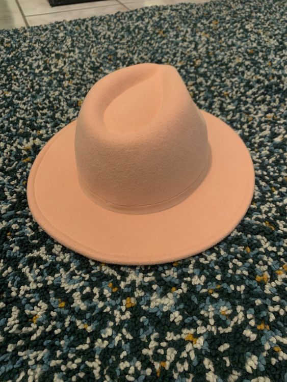 Hut rosa (Gebraucht) in St. Antoni für CHF 2 – mit Lieferung auf ...