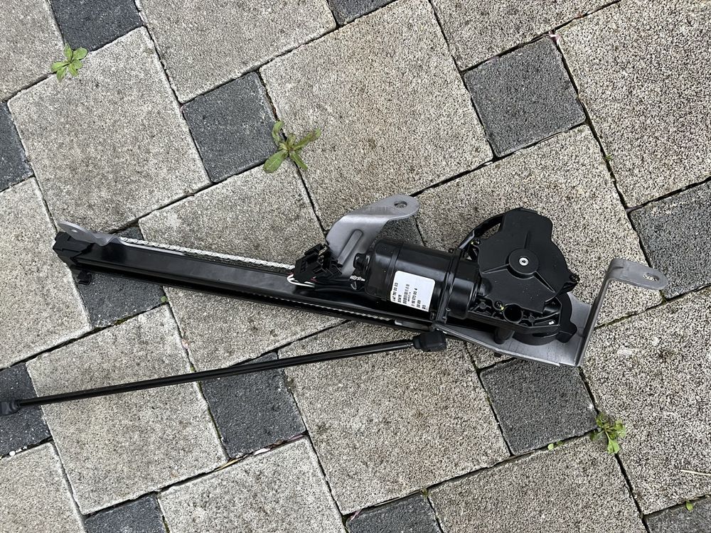 Antrieb Heckklappe Mercedes V Klasse A4477600003 (Gebraucht) in Wangen ...