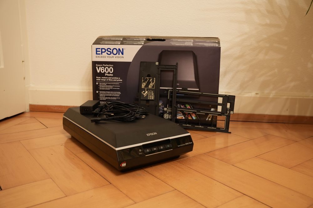 Epson V600 Scanner (Besonders für analoge Fotografie!) | Kaufen auf Ricardo