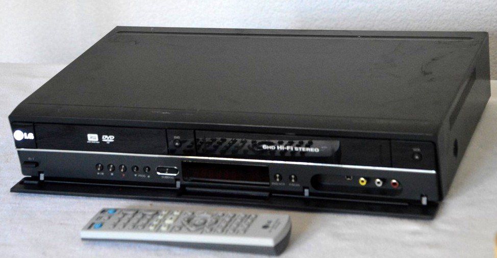 Combo DVD / VHS LG RC388 Recorder (Gebraucht) in Collonges für CHF 190 – mit Lieferung auf ...