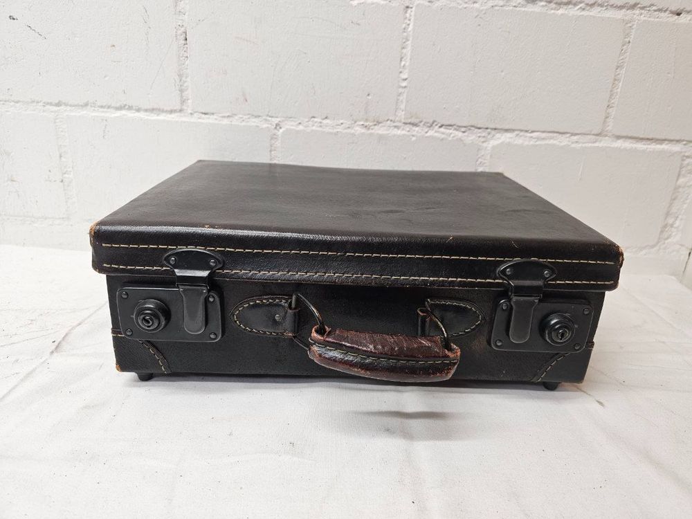 Vintage Lederkoffer, R 332 (Gebraucht) in Roggwil BE für CHF 9 – nur Abholung auf Ricardo kaufen