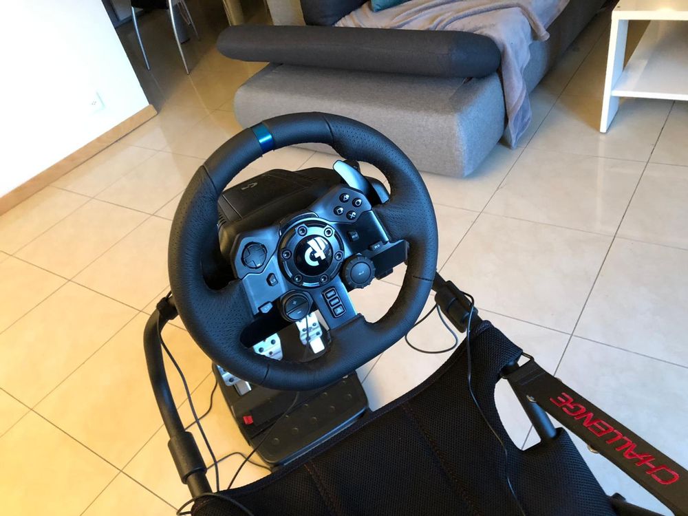 Logitec G G923 + Playseat Challenge - AS NEW | Kaufen auf Ricardo