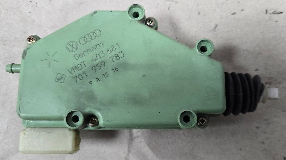 VW T4 Stellmotor Zentralverriegelung ZV Tür Heckklappe | Kaufen auf Ricardo