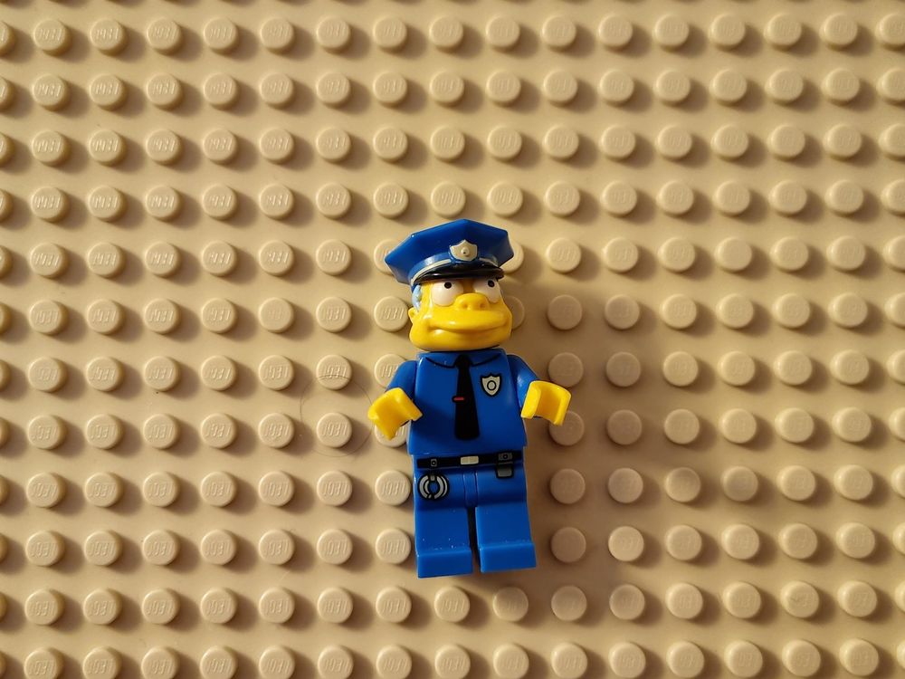 LEGO - Minifiguren -Chief Wiggum | Kaufen auf Ricardo