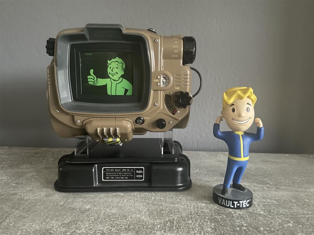 Fallout 4 - Pip-Boy & Bobblehead - PS4 / XBOX | Kaufen auf Ricardo