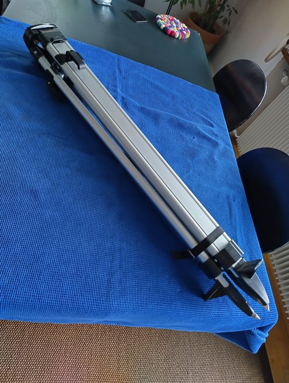 Nivellierinstrument Basic 32 mit Stativ u. Messlatte 5 Meter (Gebraucht ...