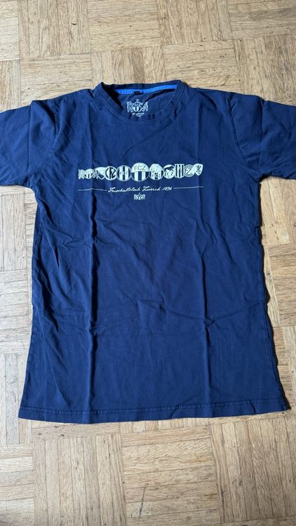 FCZ Shirt mit Logos (Gebraucht) in Winterthur für CHF 1 – mit Lieferung ...