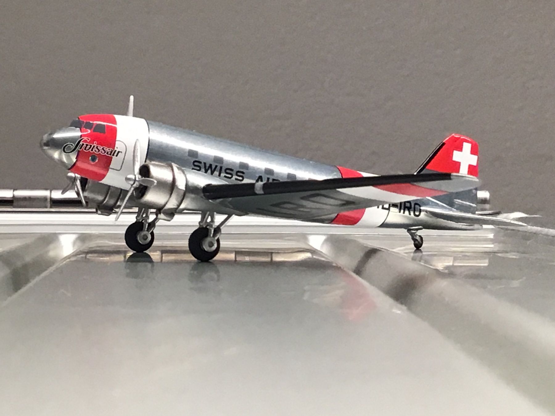 Swissair DC-3 HB-IRO, Flugzeugmodell, 1:200 Metall (Gebraucht) in ...