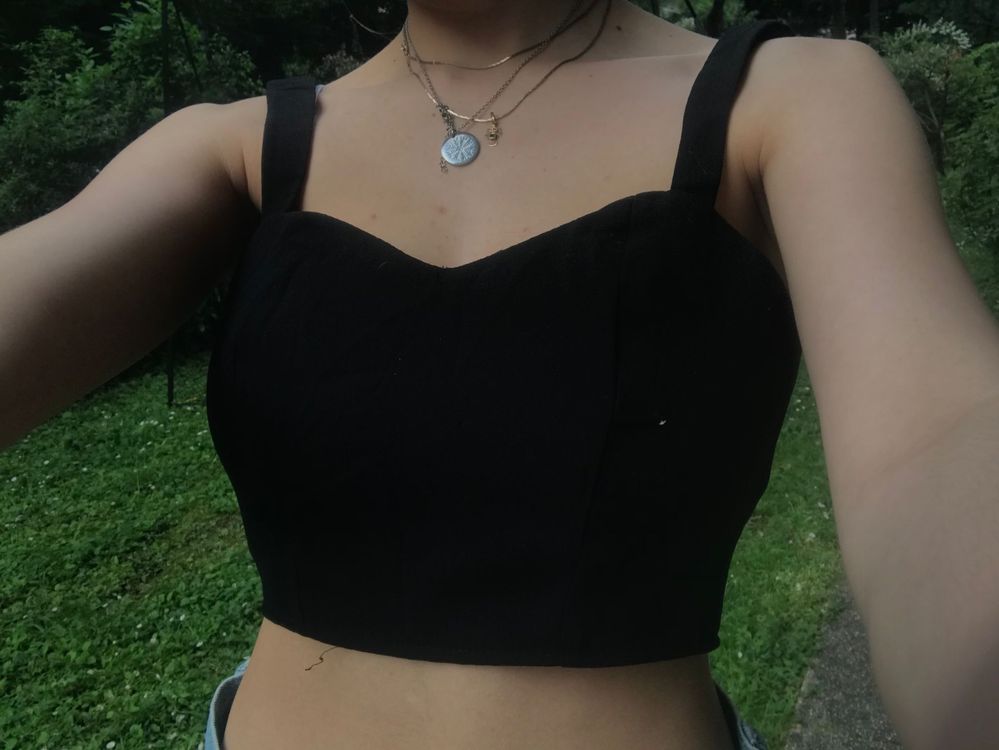 Crop top noir (Gebraucht) in Grand-Lancy für CHF 5.7 – mit Lieferung auf Ricardo kaufen