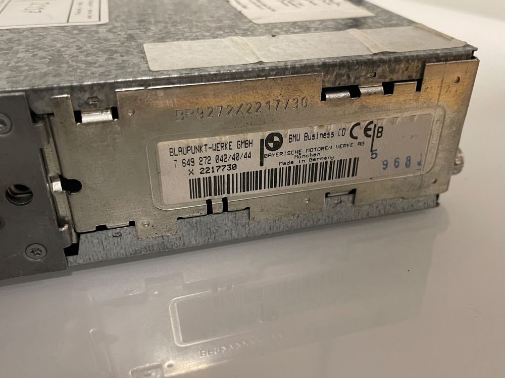 Sehr gut erhaltene BMW E36 Business CD Radio (Gebraucht) in Zürich für ...