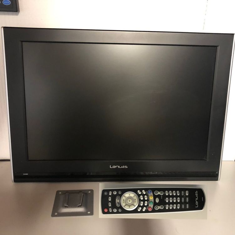 56cm LCD-HDTV mit Satellit & Hotel-Funktion! | Kaufen auf Ricardo