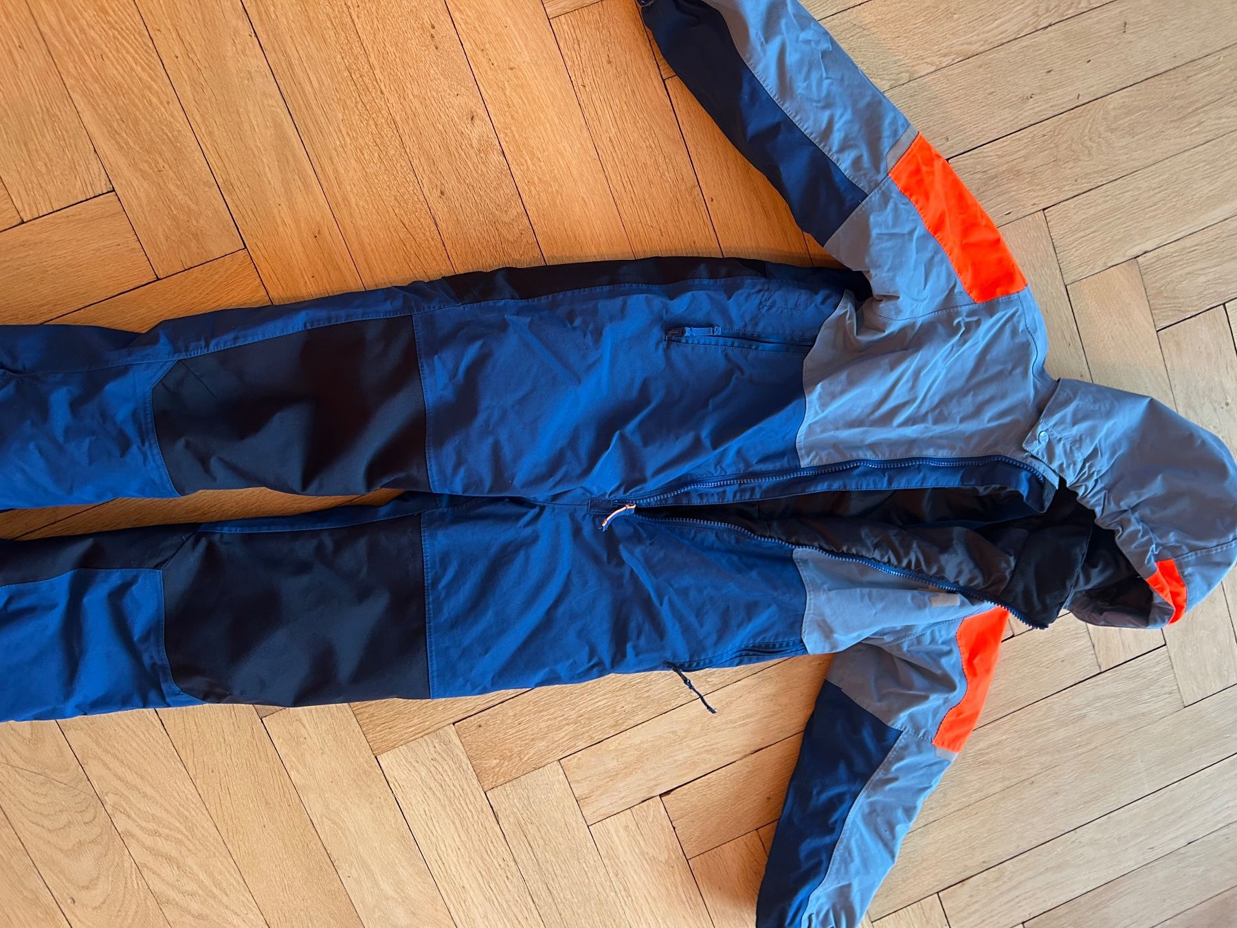 Helly Hansen Schneeanzug, Grösse 134 Top Zustand! (Gebraucht) in Bern ...