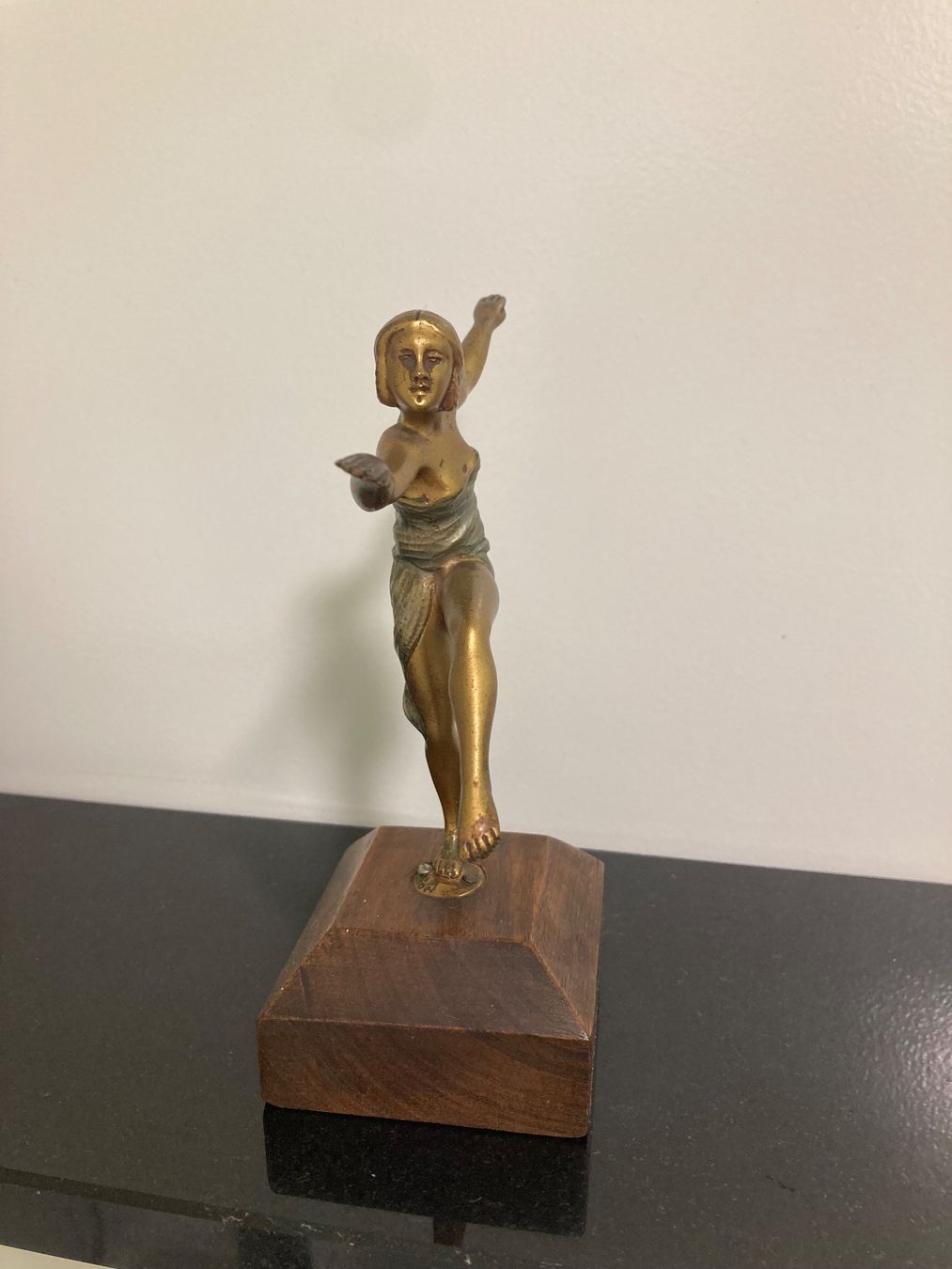 Art-Déco-Stil Tänzerin, signiert „Gimbel (Gebraucht) in Oberägeri für ...