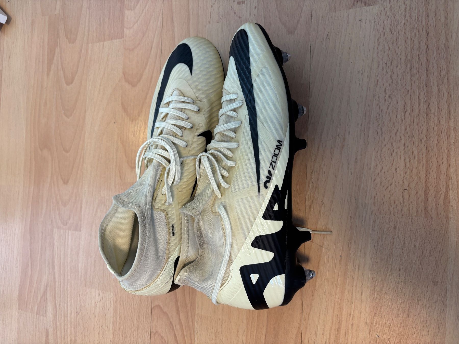 Nike Fussballschuhe Nocken/Stollen (Gebraucht) in Oberkirch LU für CHF ...